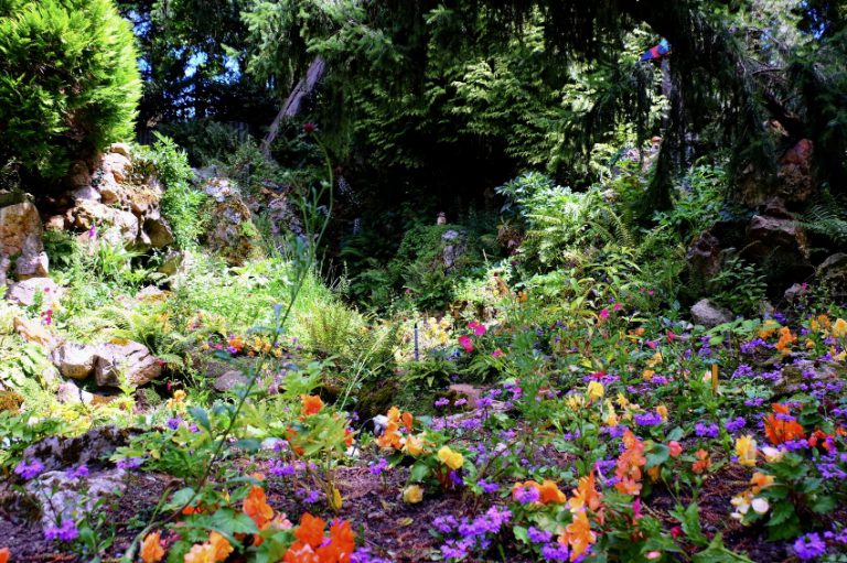 Gartenbeet dekorieren - Wohnpalast Magazin